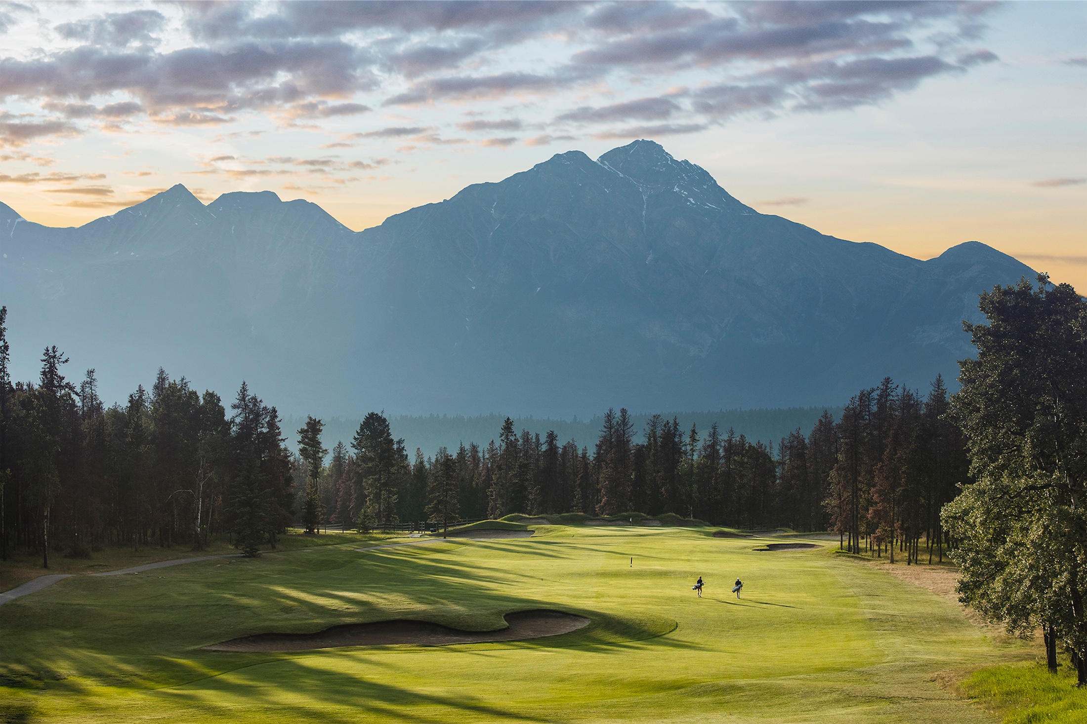 Restaurants in Jasper - Fairmont Jasper Park Lodge
