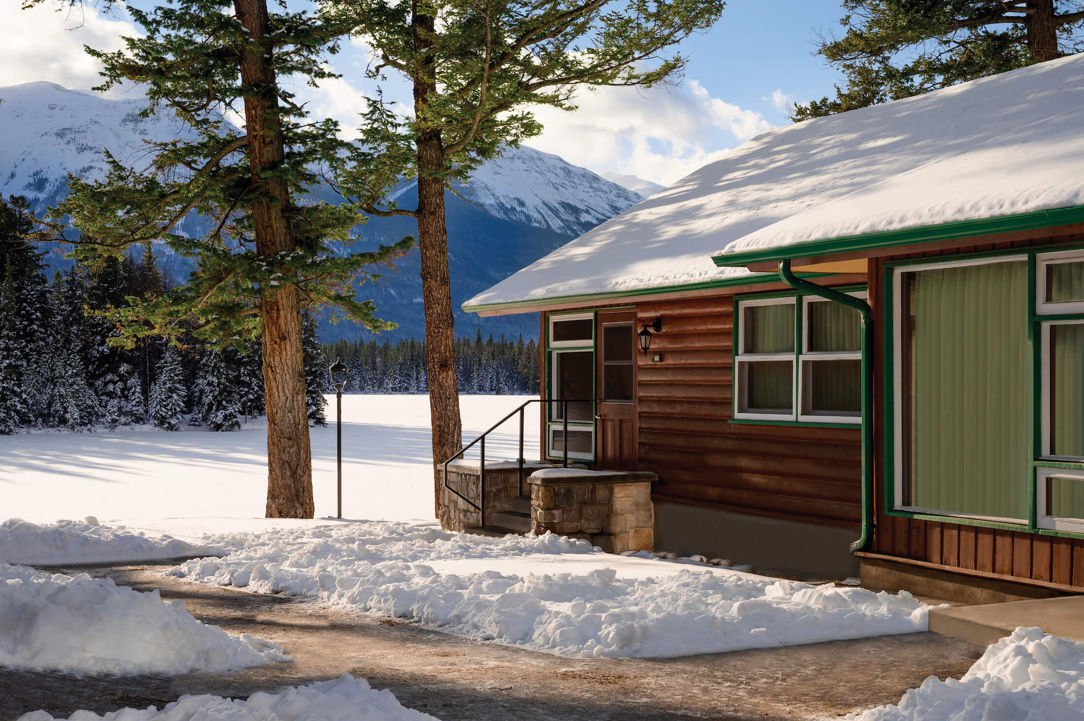 Jasper Accommodations - Fairmont Jasper Park Lodge